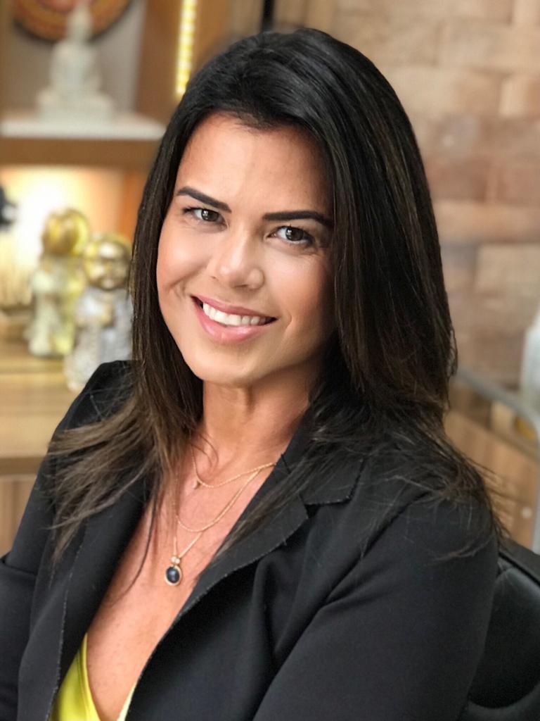 Procuradora-Geral de Contas Cibelly Farias – MPC-SC